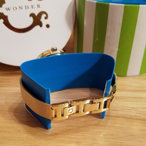 C. Wonder | Accessories | Gorgeous Gold Signature C Dial C Wonder Watch ...